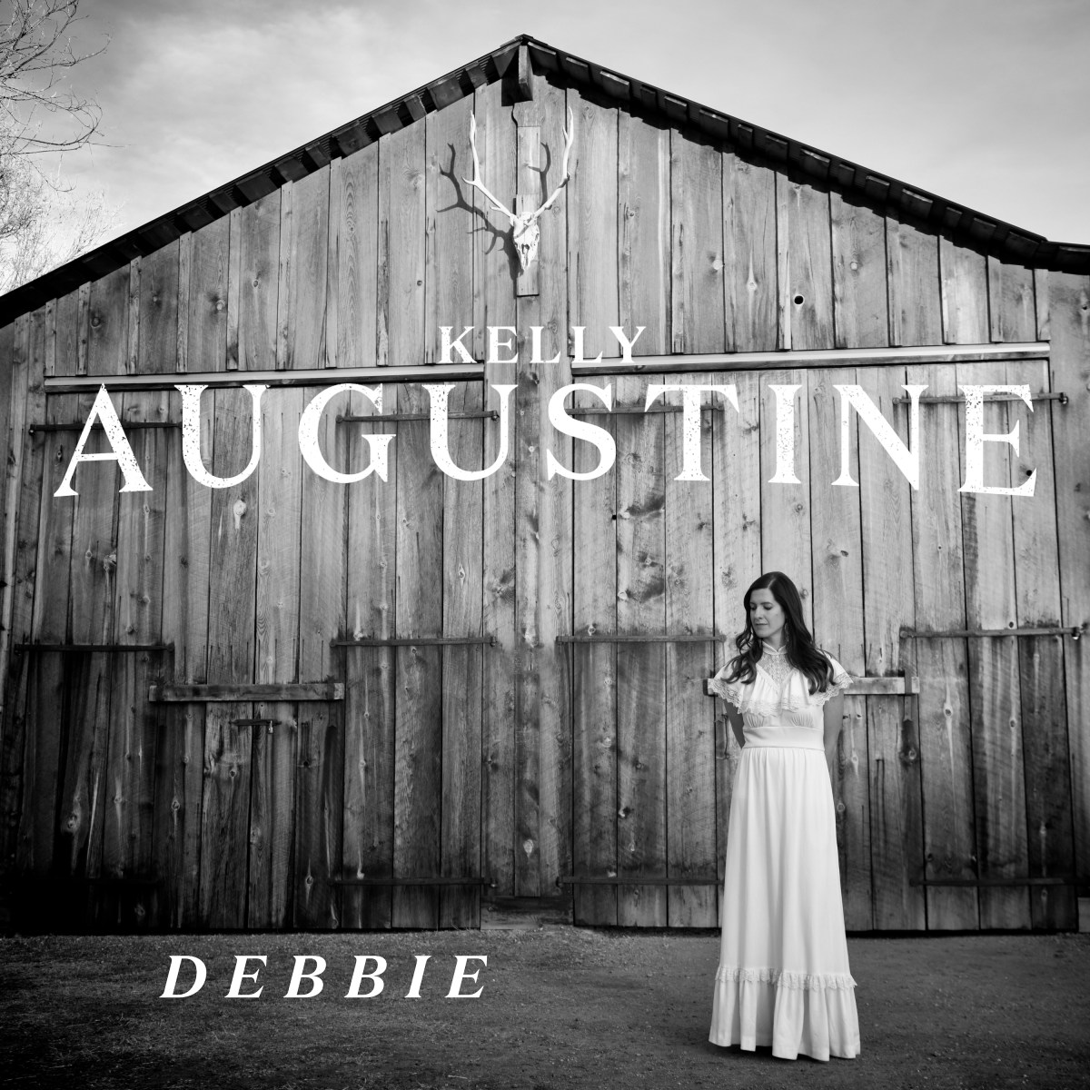 Premiere: Kelly Augustine Introduces “Debbie” – Pro Country