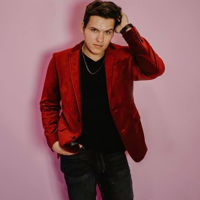 Mason Lively Wears His Diverse Influences on His Sleeve to Perfection ...
