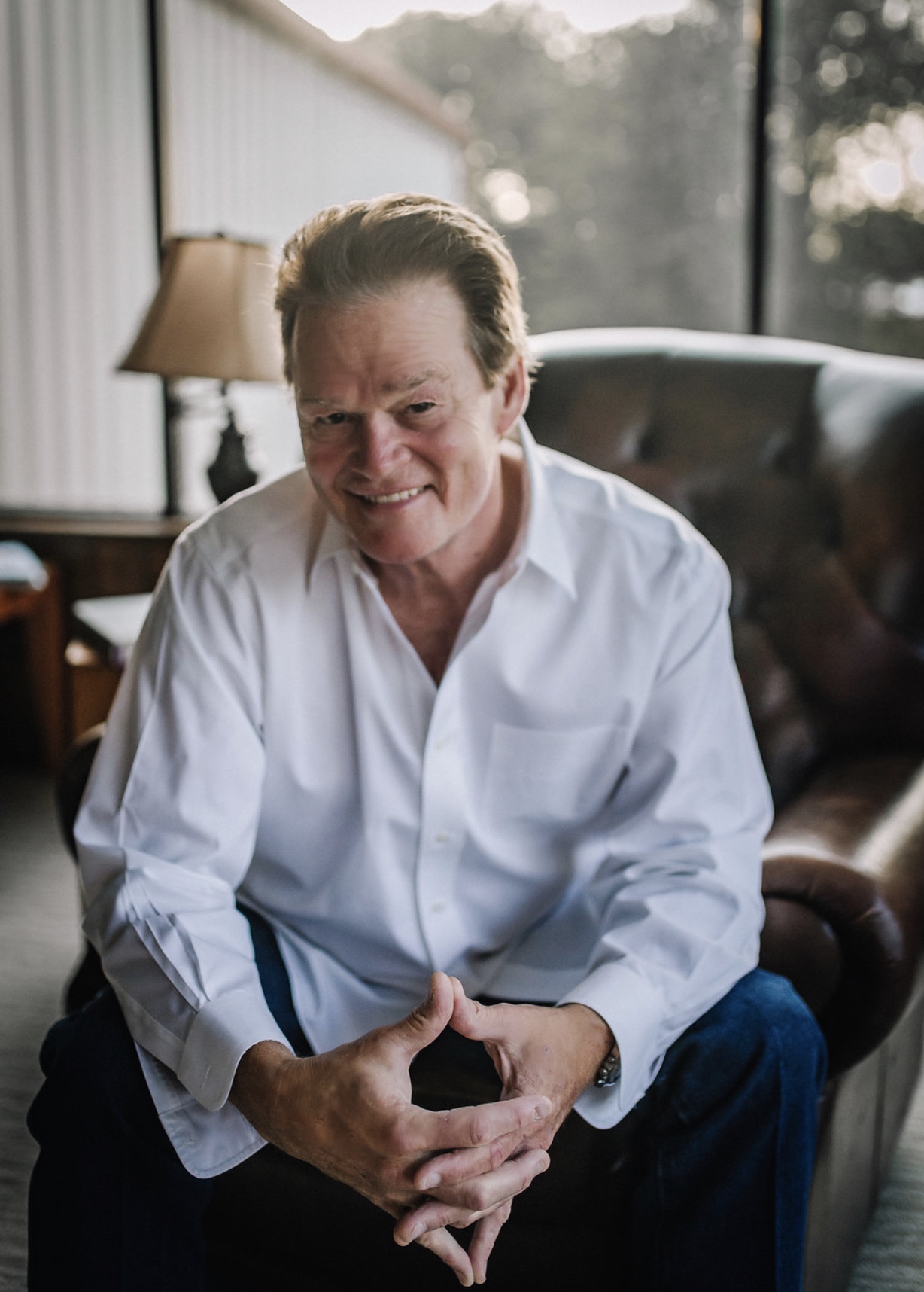 “In a Different Light;” The Doug Stone Story (So Far) – Pro Country
