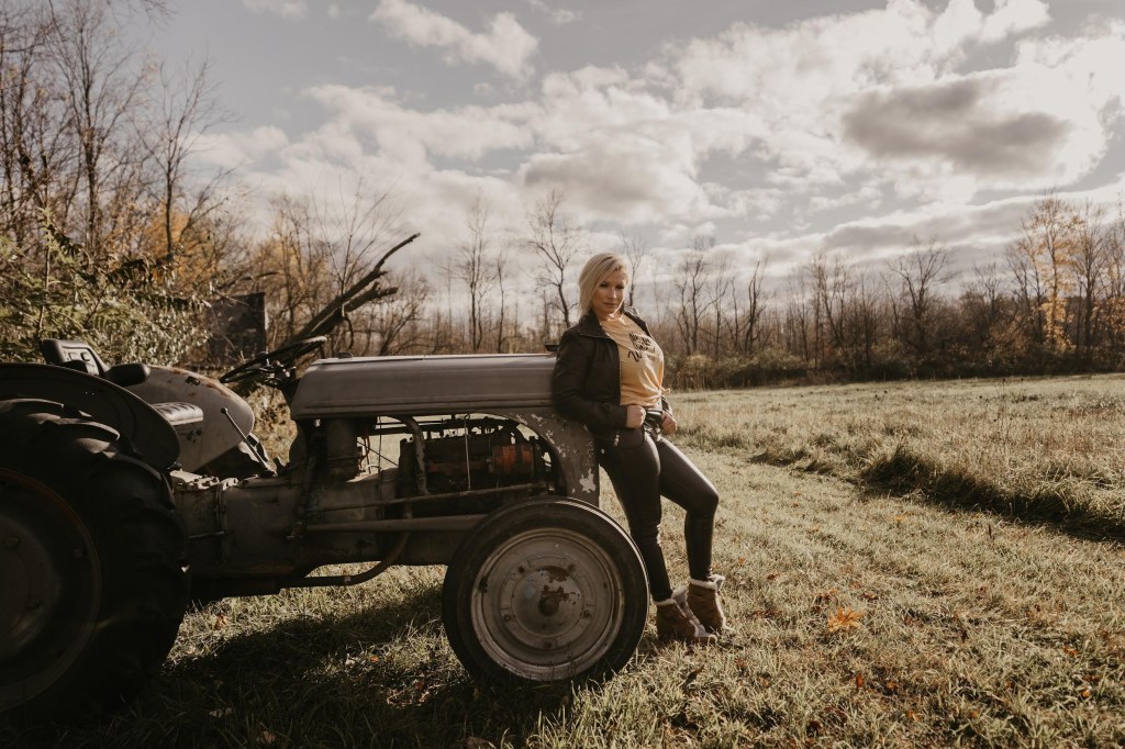 Whiskey Fixx Return with New Single, “Broken” [Premiere] – Pro Country