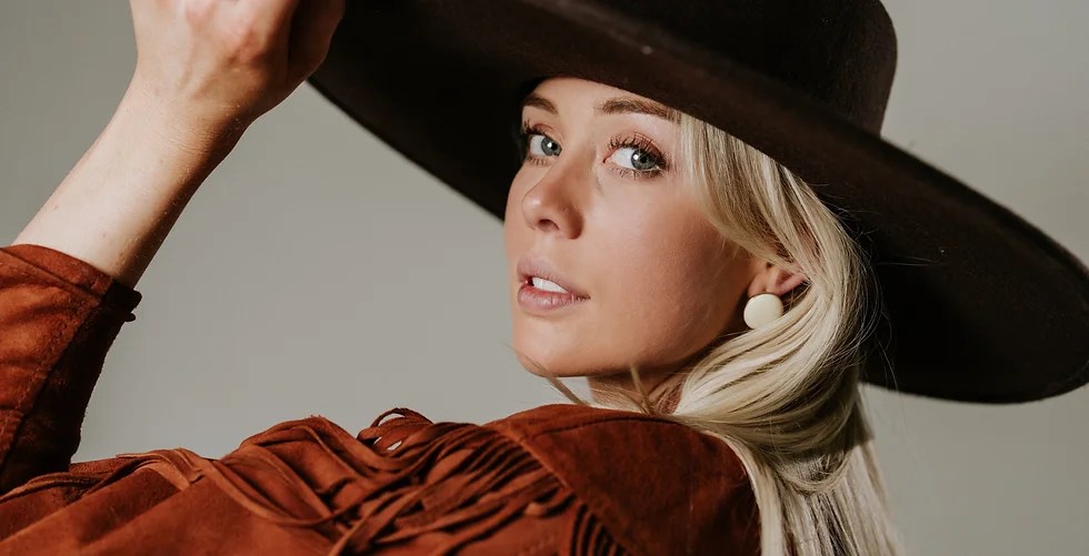 Sara Berki Offers an Emotional Roller Coaster on Debut EP, ‘Heartline ...