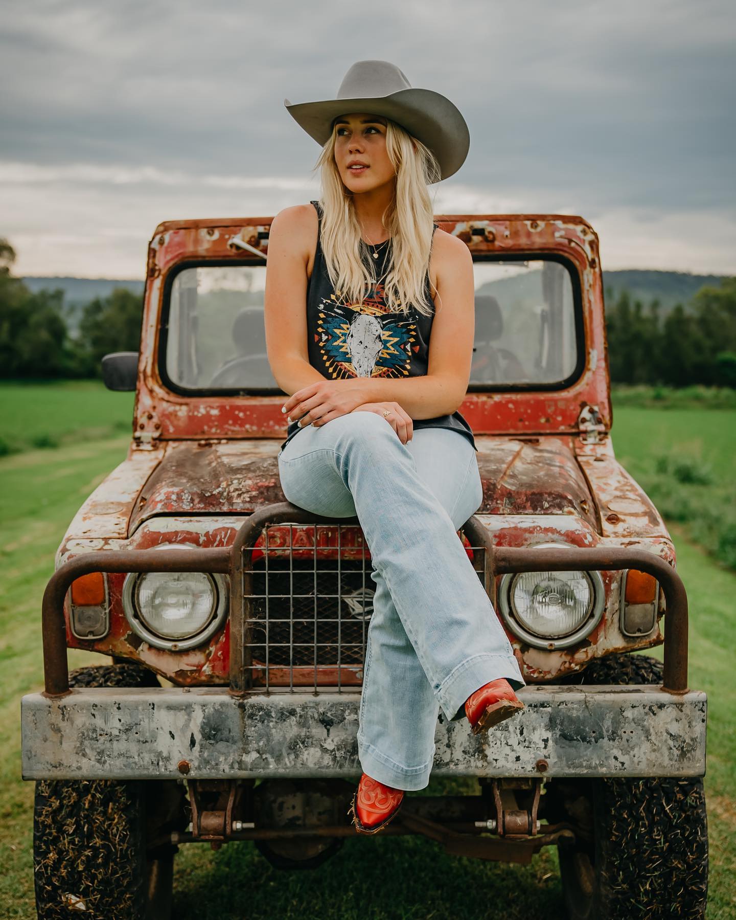 Sara Berki Offers an Emotional Roller Coaster on Debut EP, ‘Heartline ...
