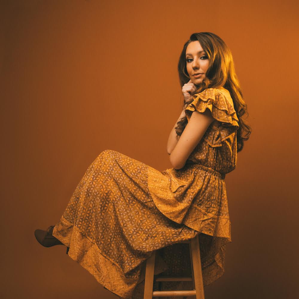 Caroline Owens on Fulfilling Her Bluegrass Dreams with Debut Single ...