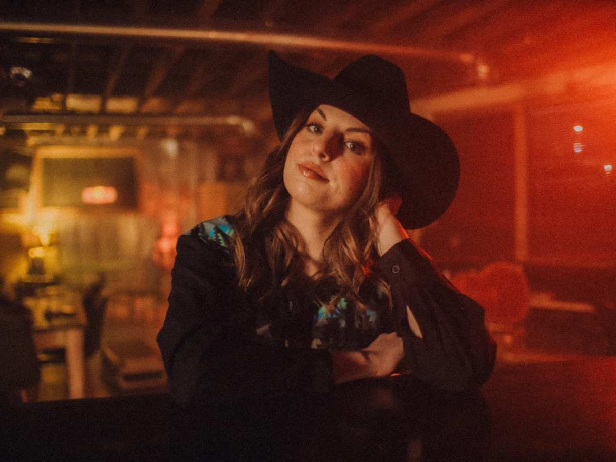 Kristen Foreman Turns Up the Steel Guitar (and Sorrow) on New Single ...