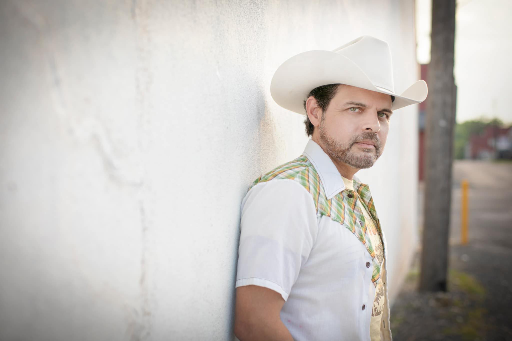 “The Ride” (So Far): The Rick Trevino Story – Pro Country